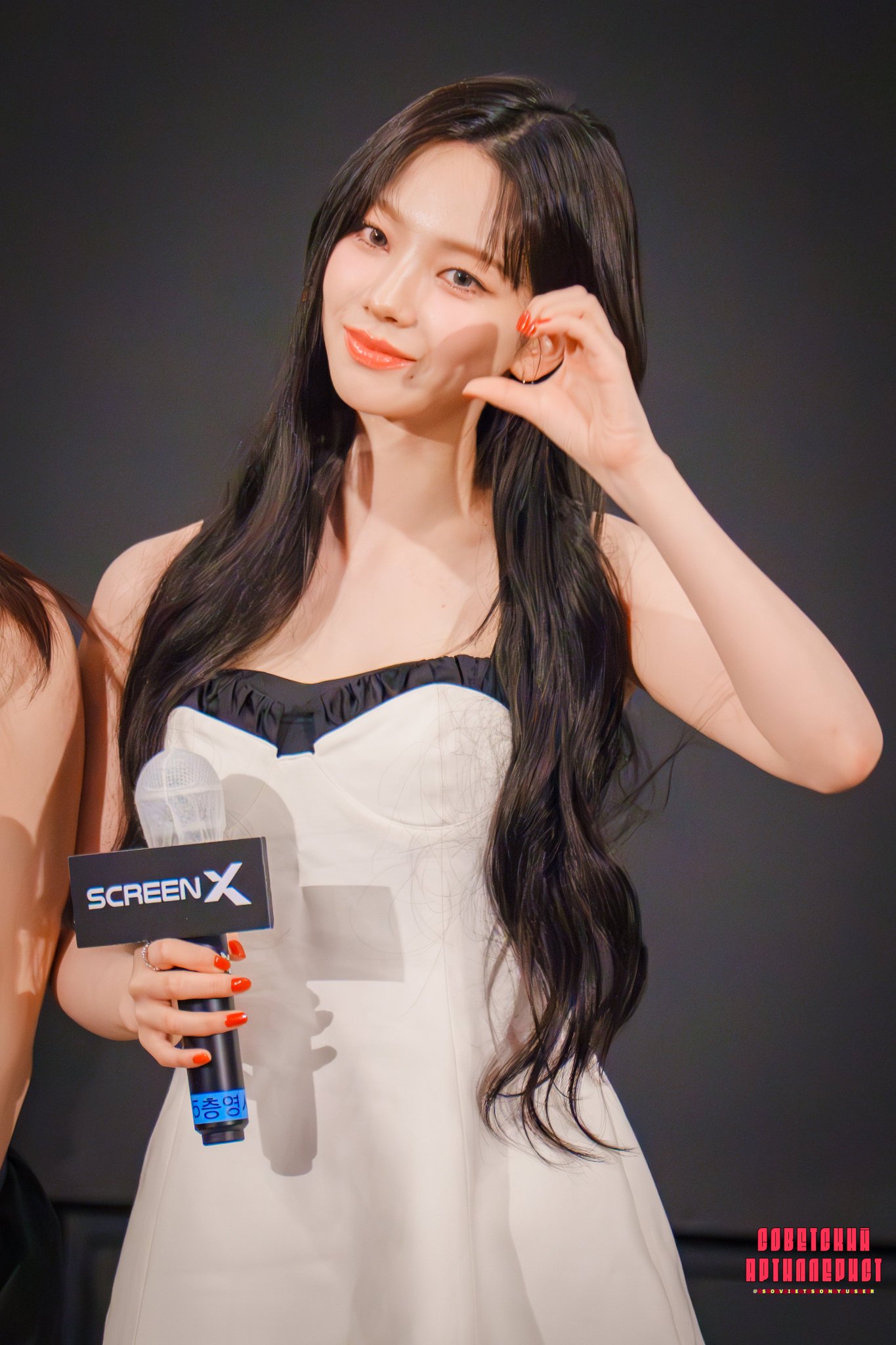 더쿠 - 오늘 ㄹㅇ 공주님이였던 카리나 프리뷰 모음....(사진많음ㅈㅇ)jpg