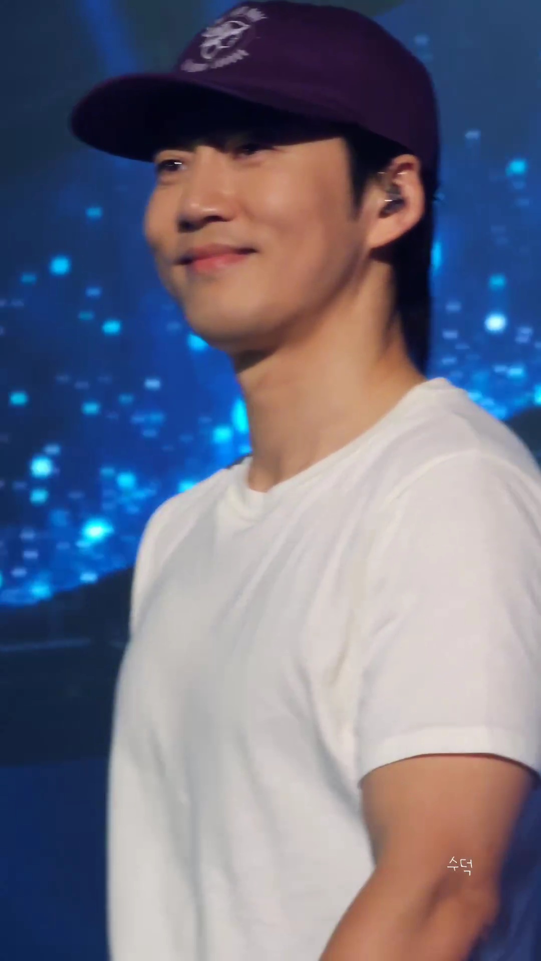 더쿠 - 장첸 퇴마된 윤계상gif