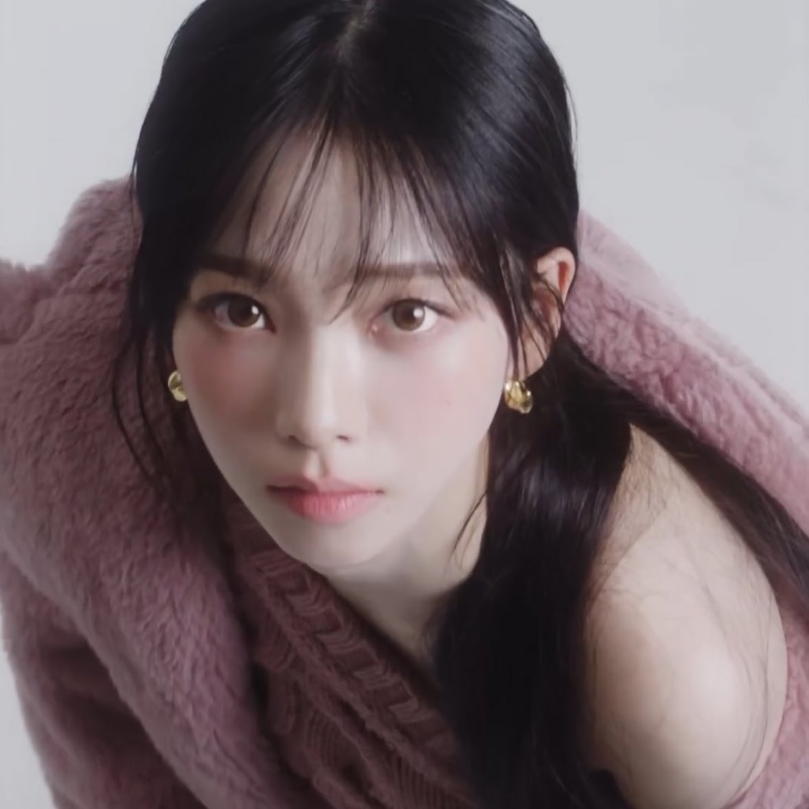 더쿠 - 팬들 기살려주는 컴백 앞둔 에스파 카리나 비쥬얼