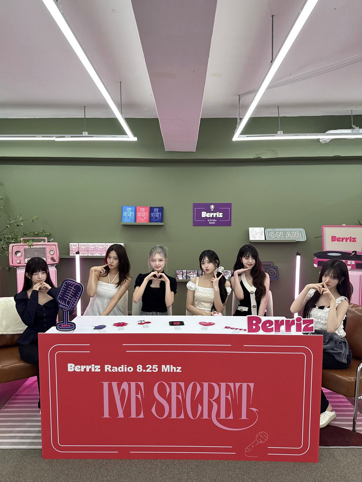 더쿠 - IVE THE 4th EP IVE SECRET LIVE with Berriz 𢡄