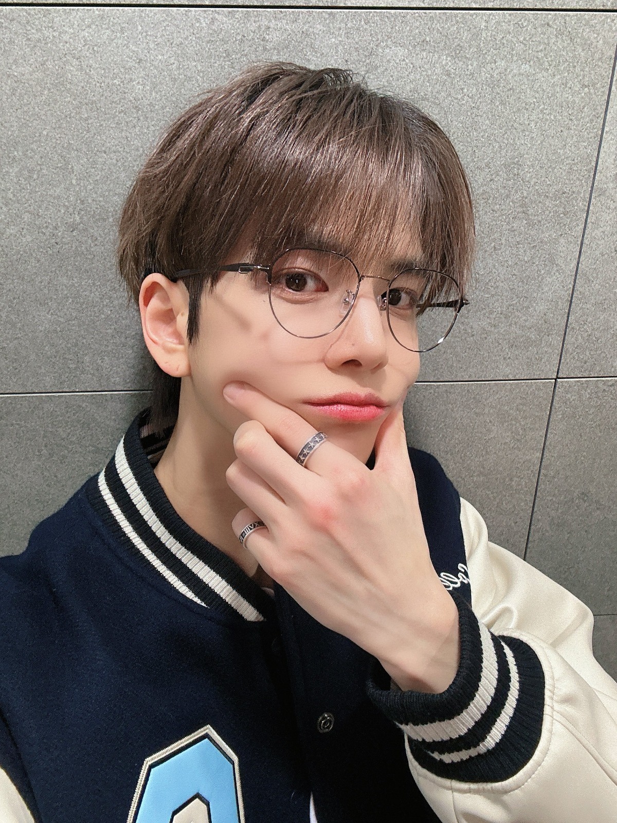 더쿠 - 더보이즈 영훈 소속사 공트 업데이트(음중).x