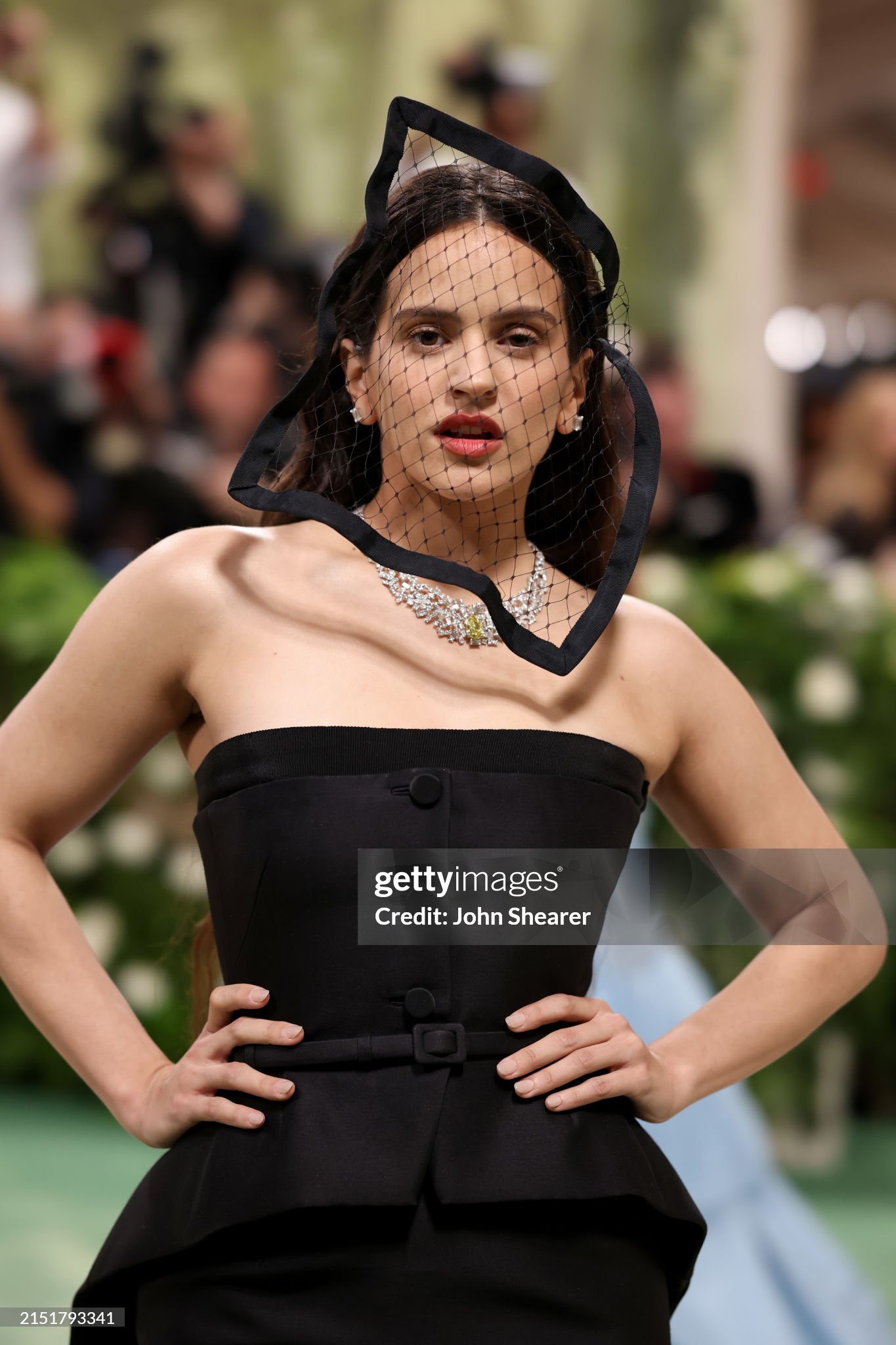 더쿠 - 약 ㅎㅂㅈㅇ 멧갈라 두아 리파, 니콜 키드먼, 피비 디네버, 니콜라스 갈리친, 로살리아, 레이첼 지글러, 아만다 사이프리드