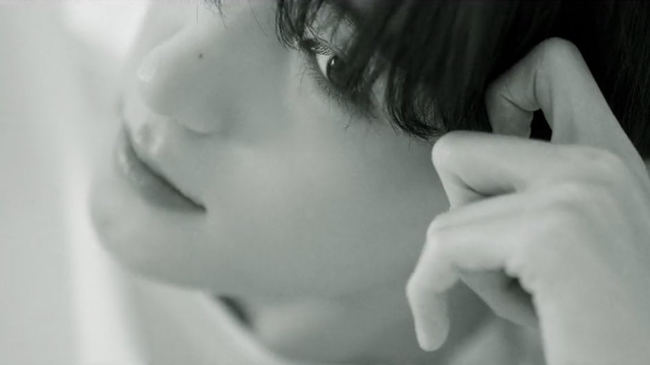 더쿠 - 특유의 청순한 분위기 잘 살린 더보이즈 현재 화보 스케치.twt