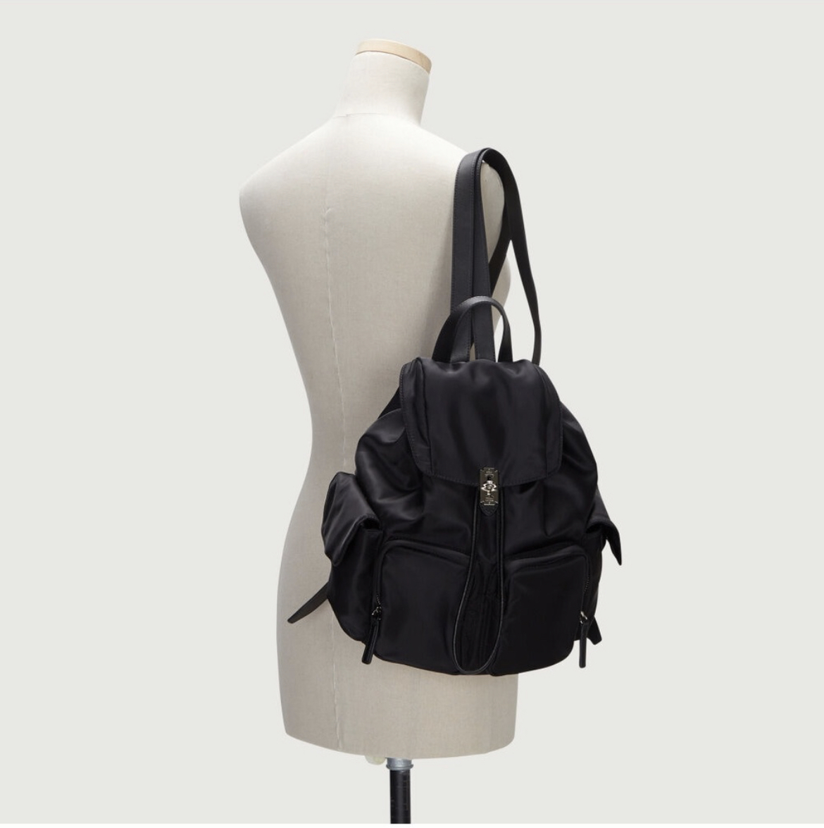 더쿠 - 직딩덬인데 나일론 백팩 이중에 뭐살까?