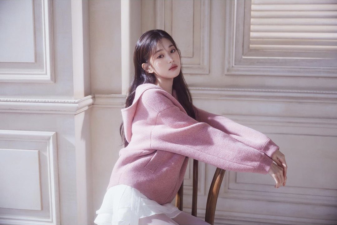 더쿠 - 장원영 SJSJ 23FW 컬렉션 화보 미리보기 (feat.발레컨셉)