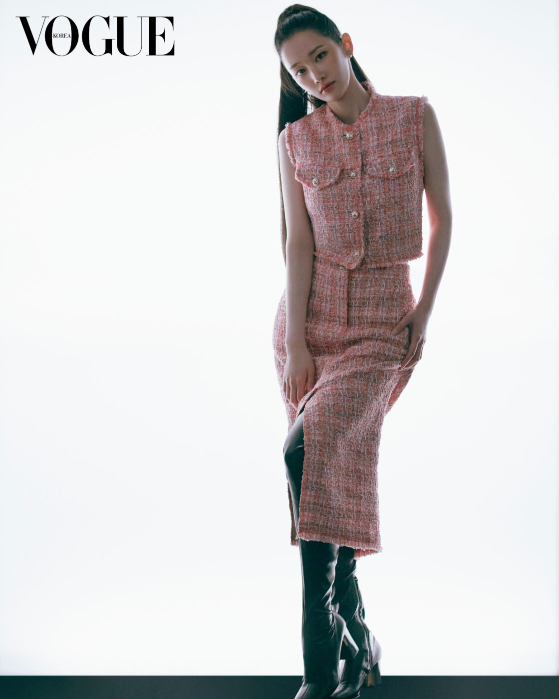 더쿠 - 전종서 보그코리아 랑방화보.jpg