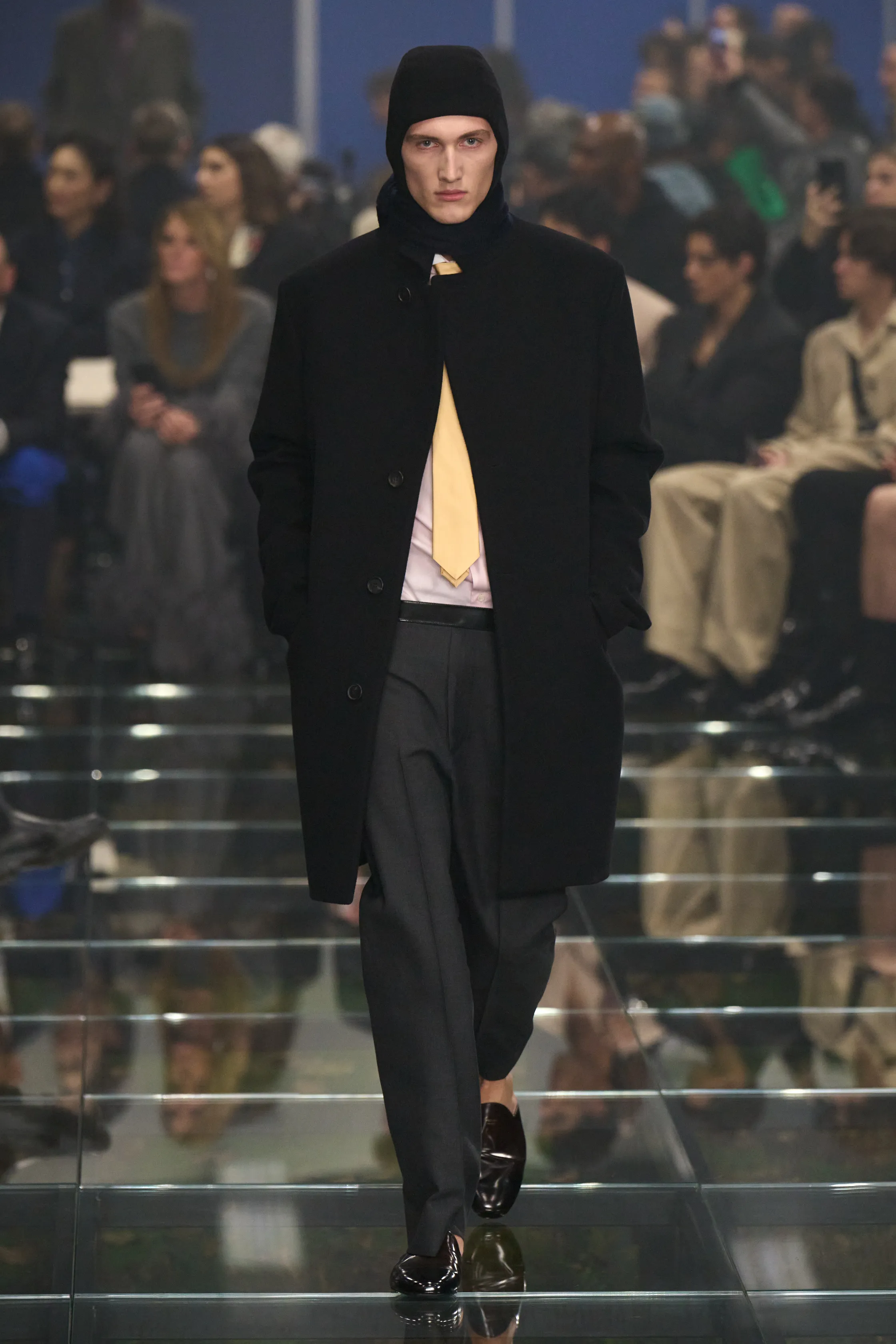 더쿠 - 프라다 / Prada FW24 Menswear 컬렉션