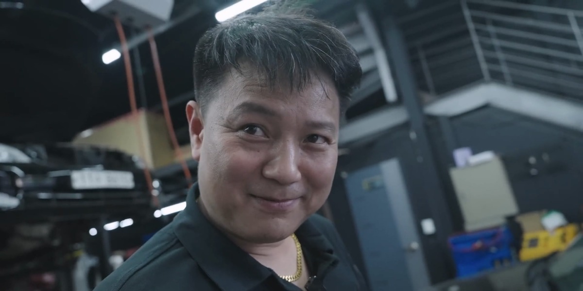 더쿠 - 가게 근처 사장님이 타는 SM525 차량 부품이 근처에 없어서 급하게 자체제작한 유투버 메르카바 박규열 대표.jpg