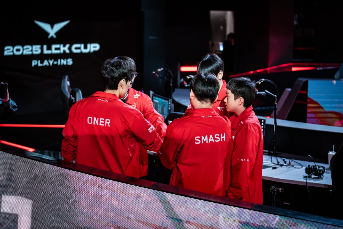 더쿠 - LCK 플리커) LCK CUP PLAY-INS ROUND2 | T1 vs NS 스압주의