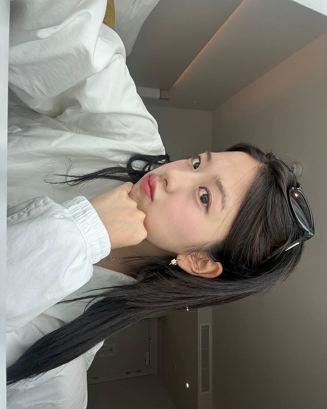 더쿠 - 아이브 안유진 인스타.jpg