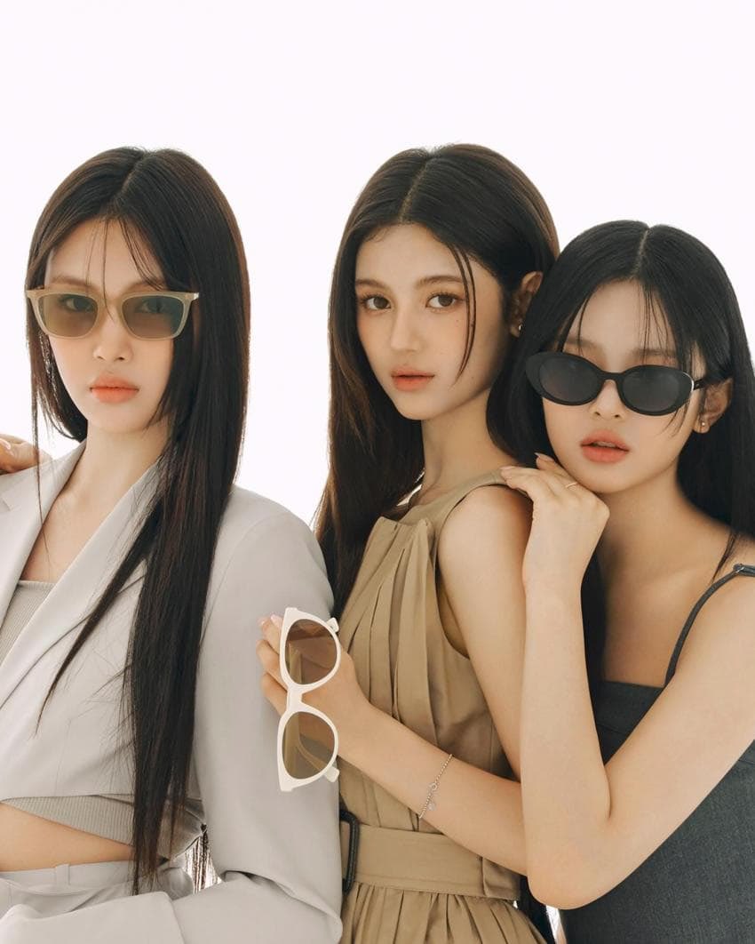 더쿠 - 뉴진스 x carin 신규 사진 업로드.