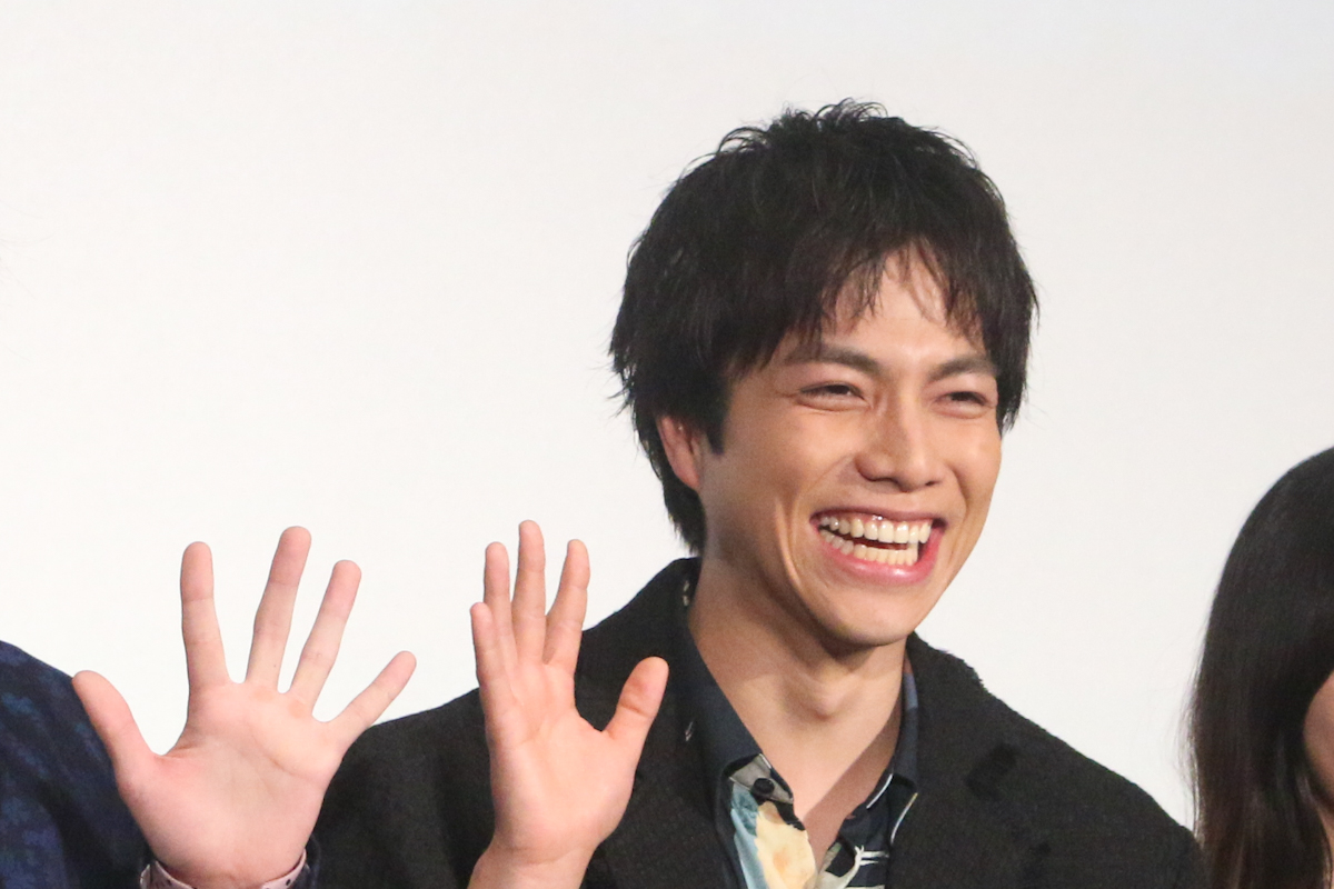 더쿠 영화 「눈에 갇힌 외딴 산장에서」 대히트 사례 무대 인사 시게오카 다이키west 오카야마 아마네 니시노 나나세 토즈카 준키 이이즈카 켄 감독