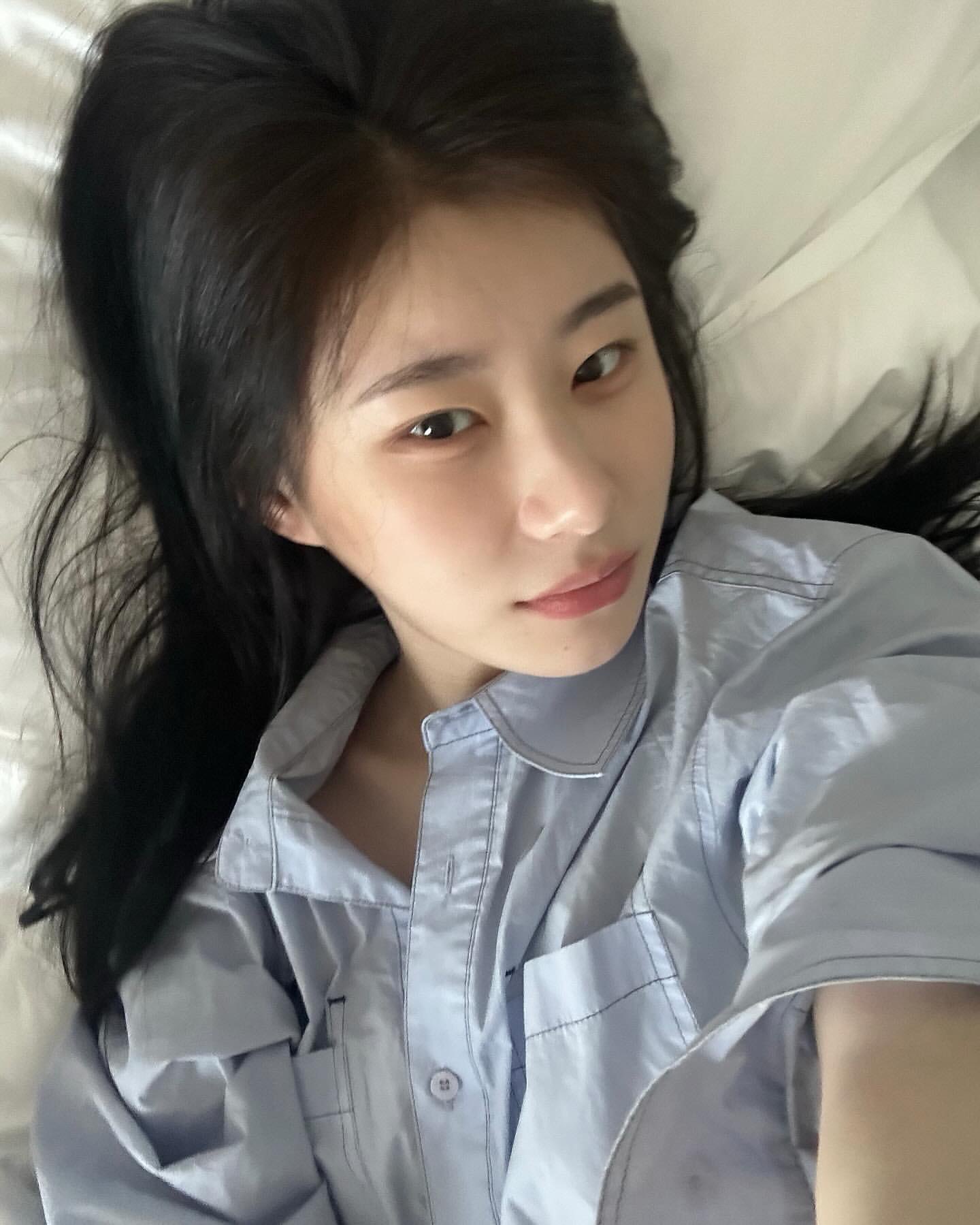 더쿠 - ITZY(있지) 채령 인스타 업뎃