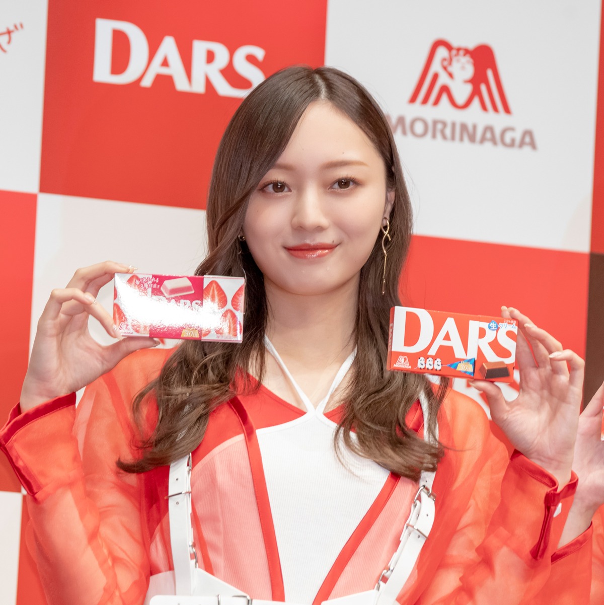 더쿠 - 모리나가 「DARS」 신 CM 발표회 - 노기자카46 (우메자와 미나미, 엔도 사쿠라, 이노우에 나기, 요다 유우키, 스가와라 사츠키, 타무라 마유)