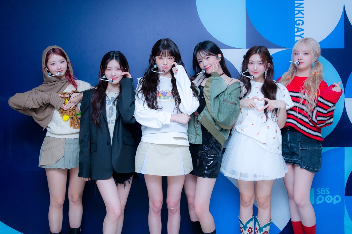 더쿠 - [인기가요] 아이브 - Baddie / Off The Record 컴백 무대