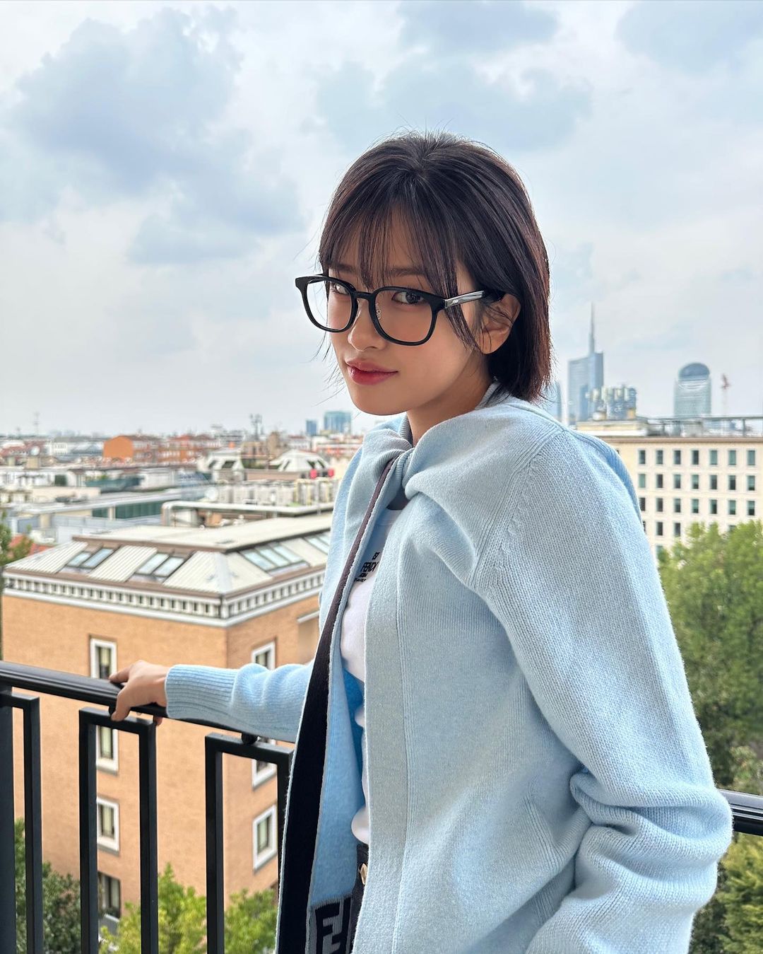 더쿠 - 아이브 안유진 인스타 업뎃.jpg