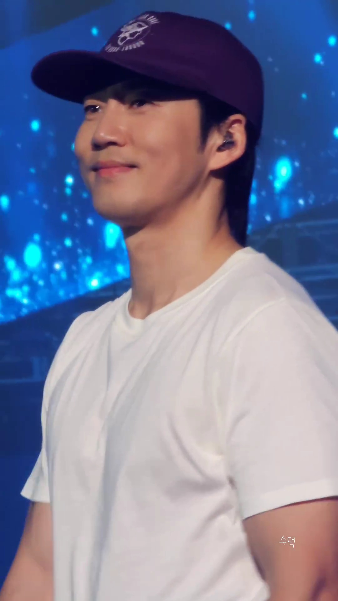 더쿠 - 장첸 퇴마된 윤계상gif