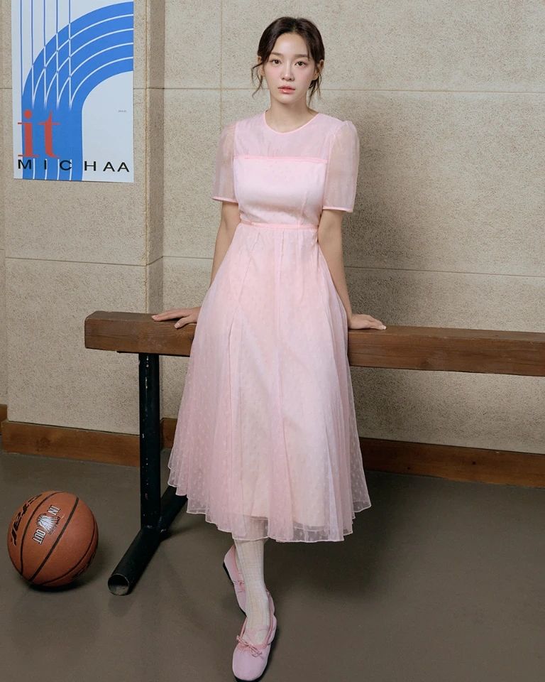 더쿠 - 김세정 잇미샤 24 Spring Collection Campaign Pt 2.