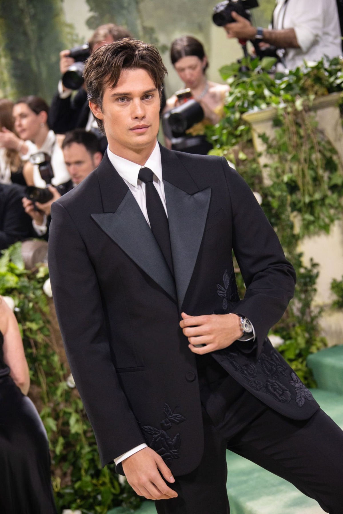 더쿠 - 약 ㅎㅂㅈㅇ 멧갈라 두아 리파, 니콜 키드먼, 피비 디네버, 니콜라스 갈리친, 로살리아, 레이첼 지글러, 아만다 사이프리드