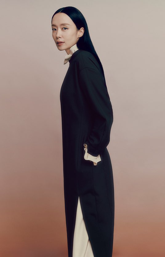 더쿠 - 전도연 《MOE》 23FALL 화보