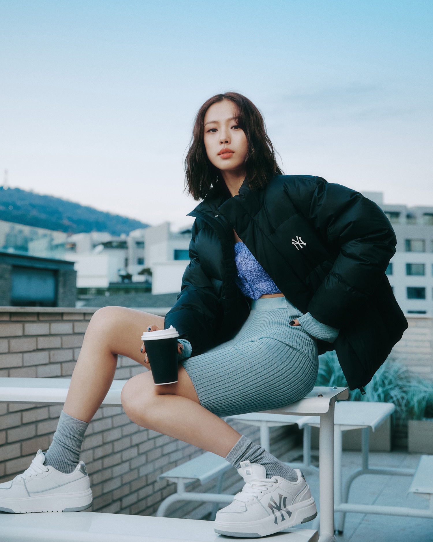 더쿠 - 고민시 MLB 23FW 윈터 화보