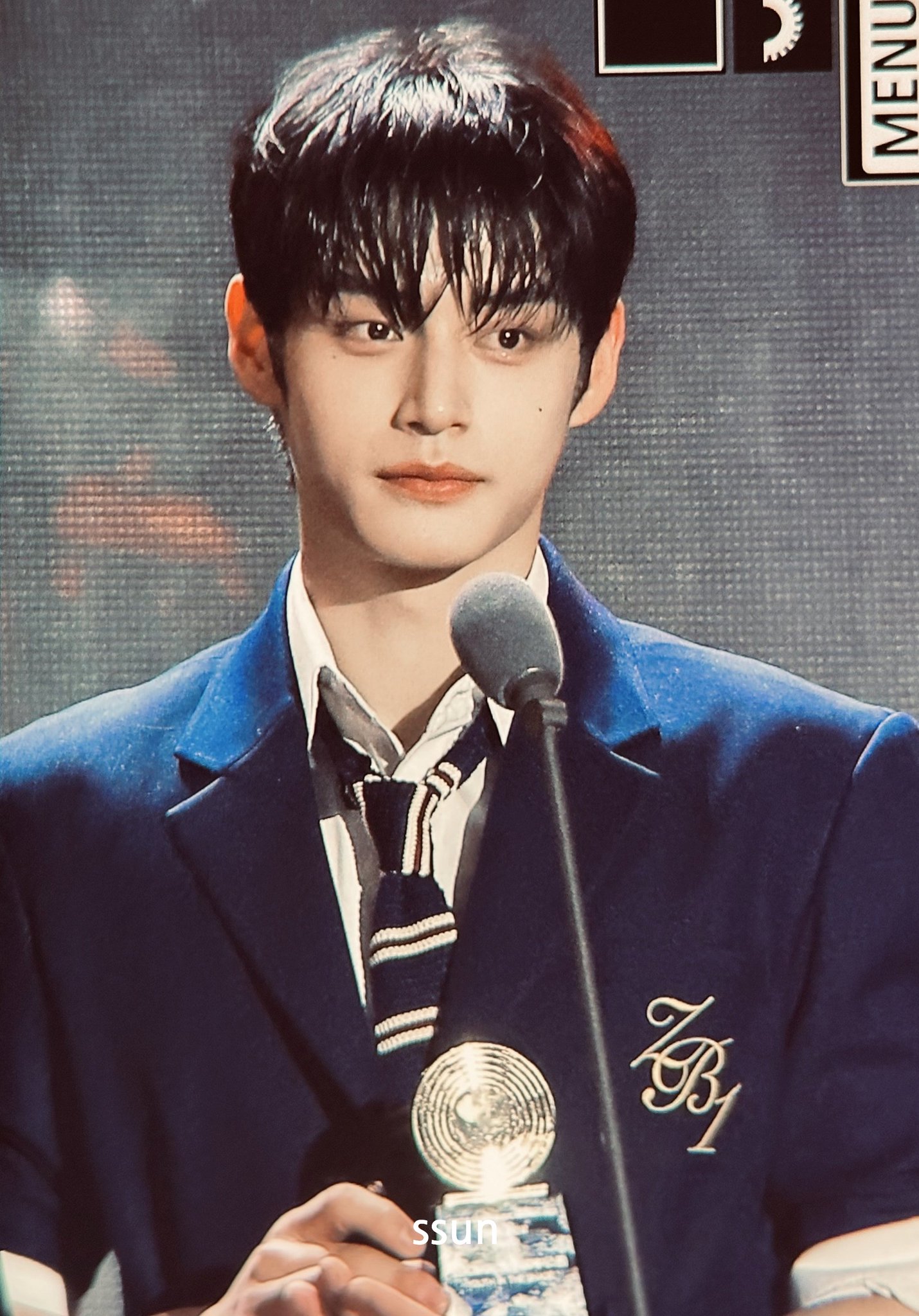 더쿠 써클차트 뮤직 어워드에서 팬들한테 반응좋은 남돌 얼굴