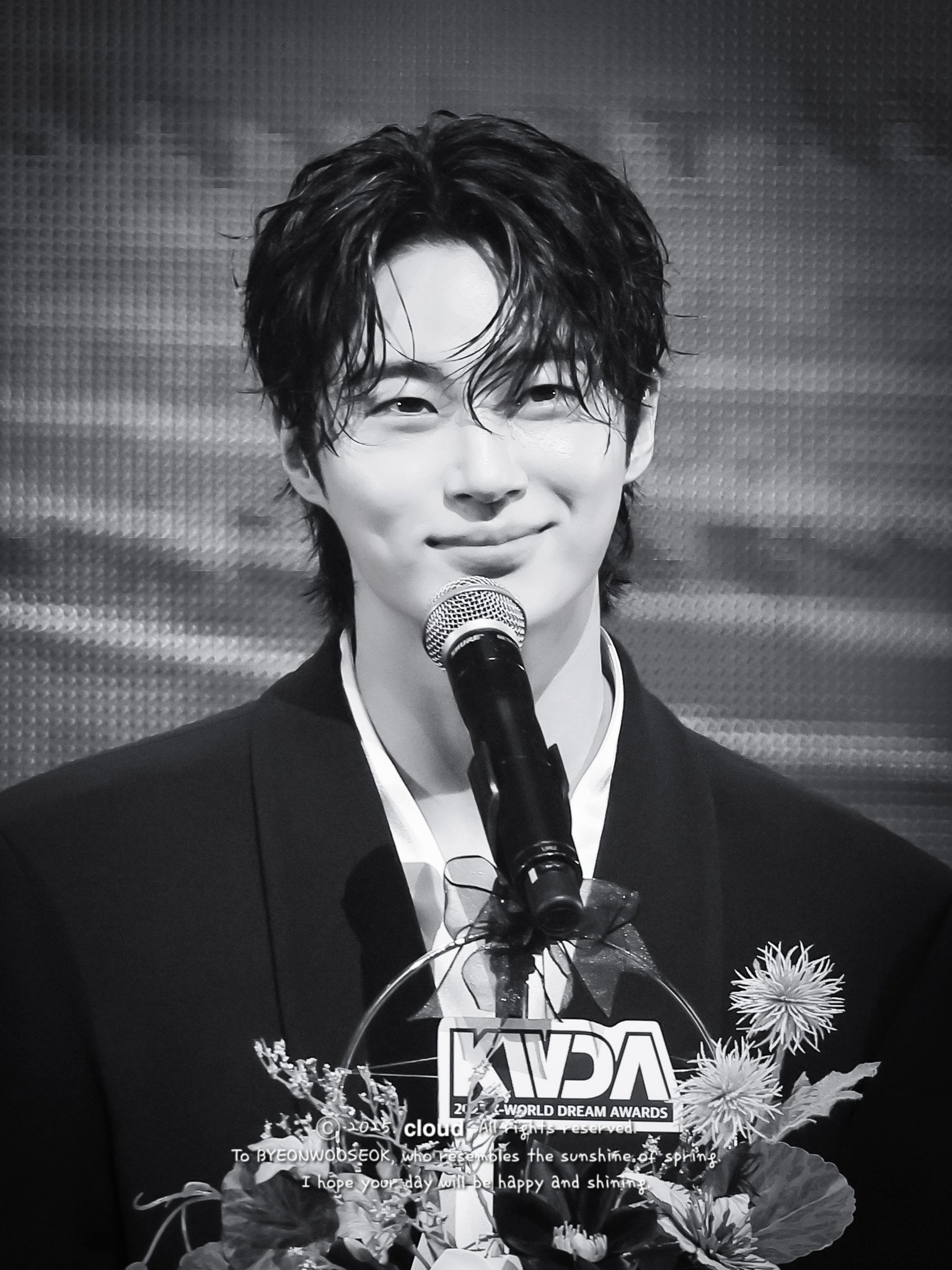 더쿠 - 250821 KWDA 고화질