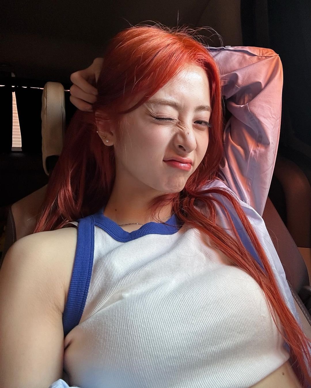 더쿠 - 르세라핌 허윤진 인스타 업뎃 (hot teok)