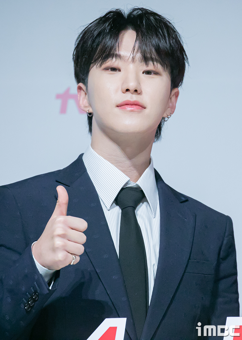 더쿠 - [포토] 세븐틴 호시, 청룡호랑이