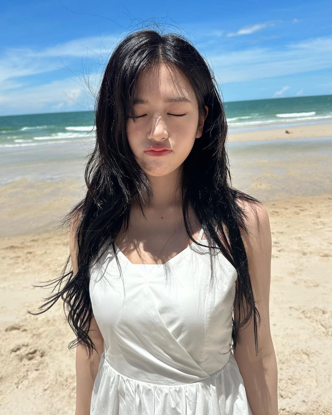 더쿠 - 아이브 안유진 인스타.jpg