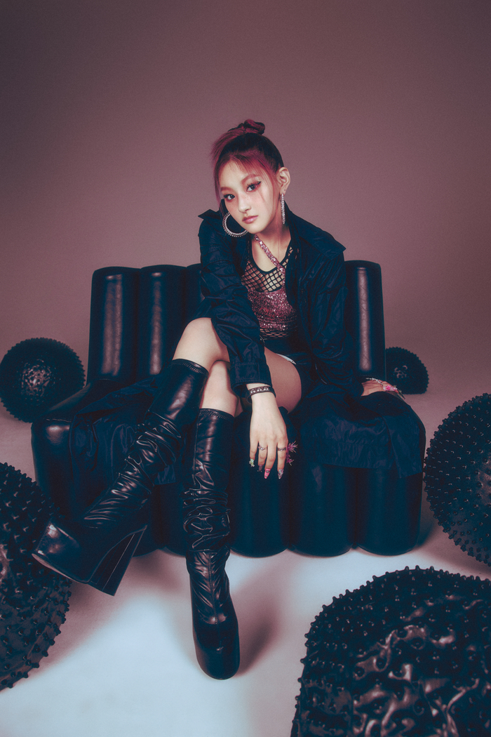 더쿠 - 일주일 전 데뷔 엎어지기도…‘괴물신인’ 키스오브라이프 “10년의 기다림 헛되지 않았죠”[SS인터뷰]