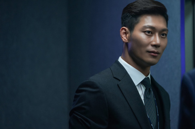 더쿠 - 서울의봄 보고나서 뎡배덬들이 의외로 치여서 나온다는 배우.jpg