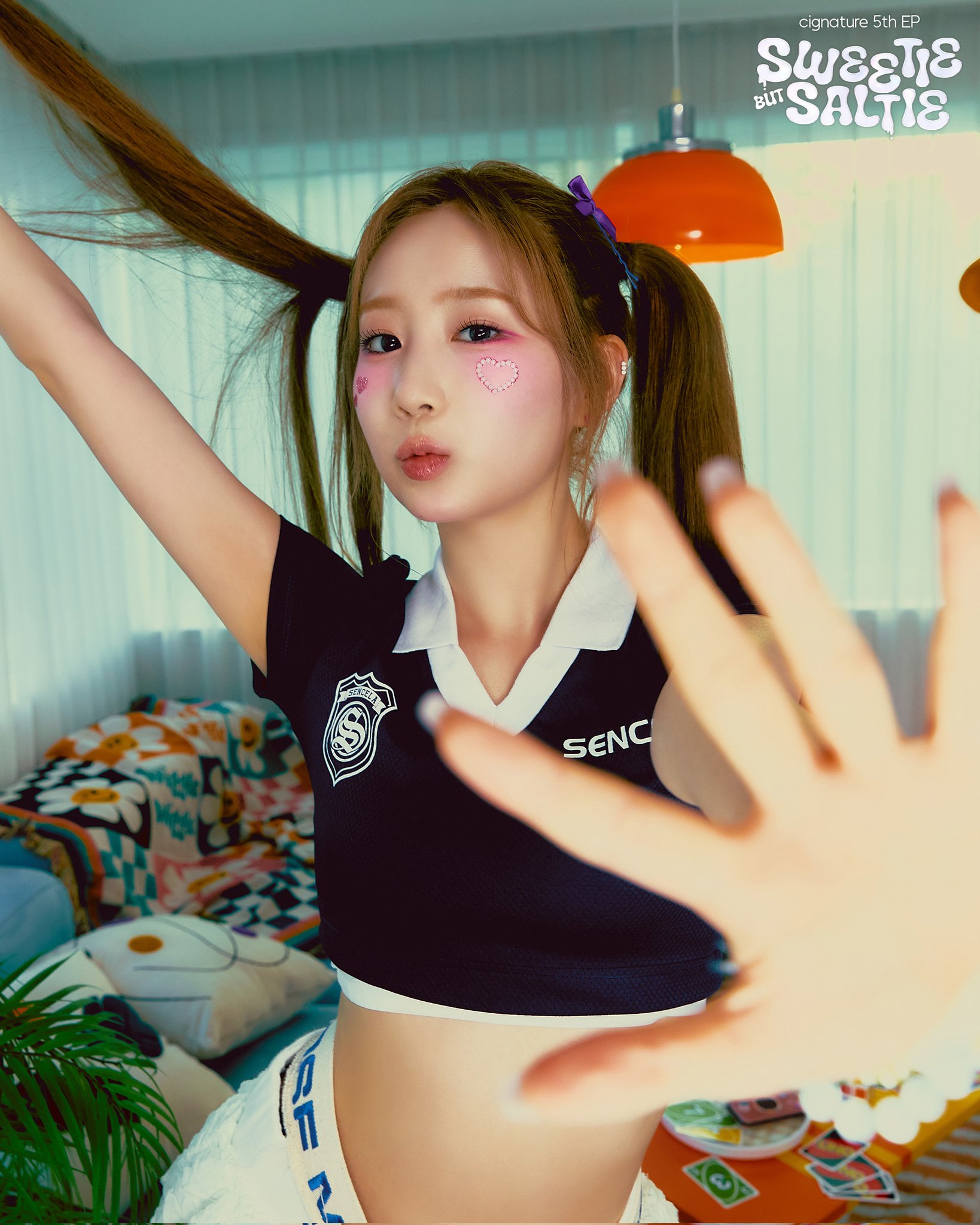 더쿠 - cignature(시그니처) 5th EP Album ‘Sweetie but Saltie’ Individual Photo A