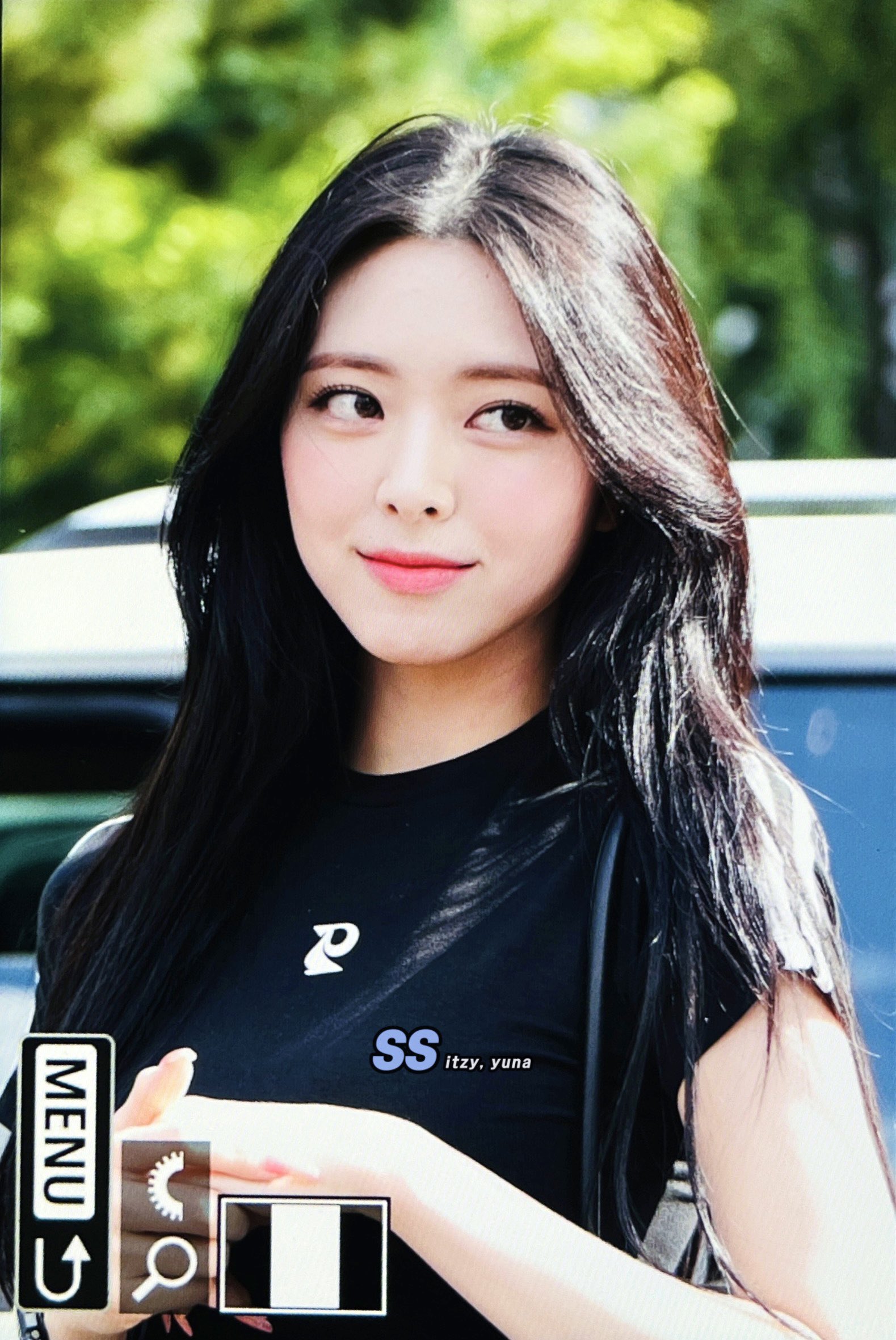 더쿠 - 오늘자 있지(ITZY) 유나 뮤직뱅크 출근길..twt