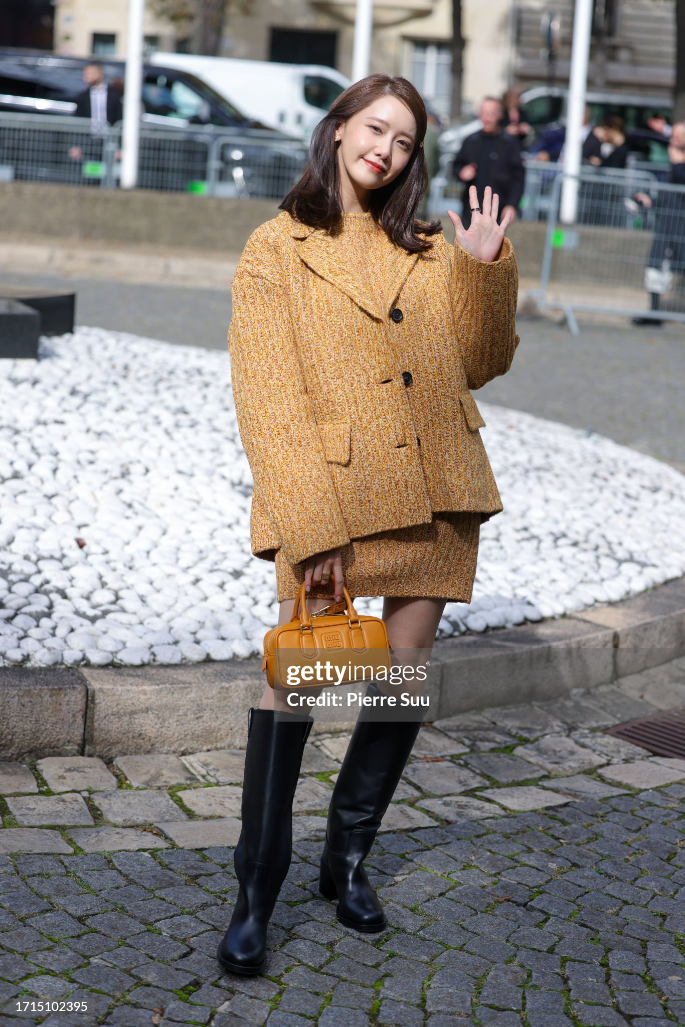 더쿠 - 미우미우 s/s 2024 패션쇼 윤아 게티이미지 모음.jpg