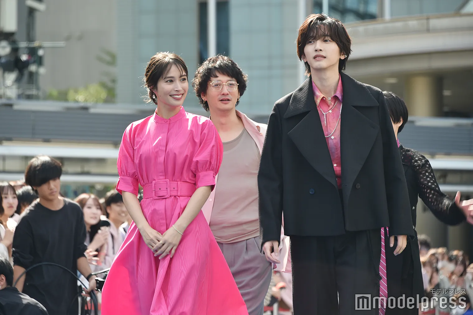 더쿠 - TBS 가을 드라마 합동 회견 「TBS DRAMA COLLECTION 2023 Autumn!!」 - 스즈키 료헤이, 쿠로키 하루, 이가와 하루카, 코히나타 후미요 ...