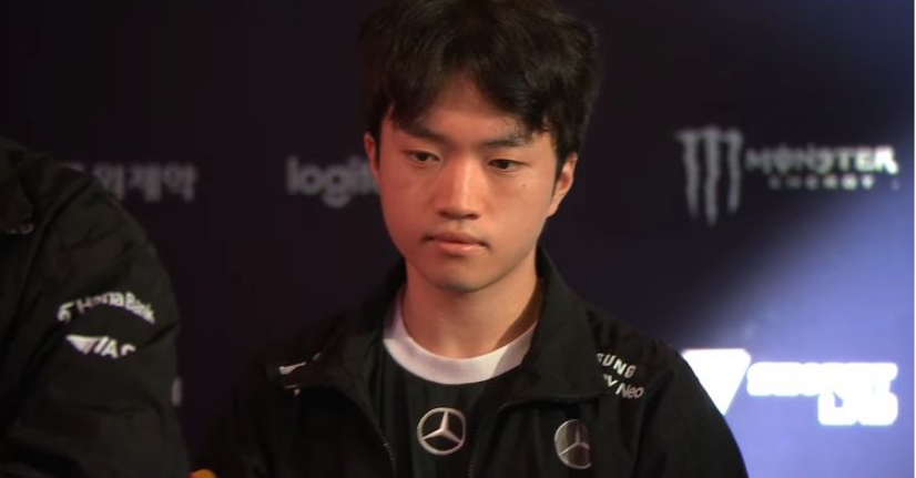 더쿠 심리상태가 표정에서 그대로 드러나는 Lol 프로게이머 T1 케리아