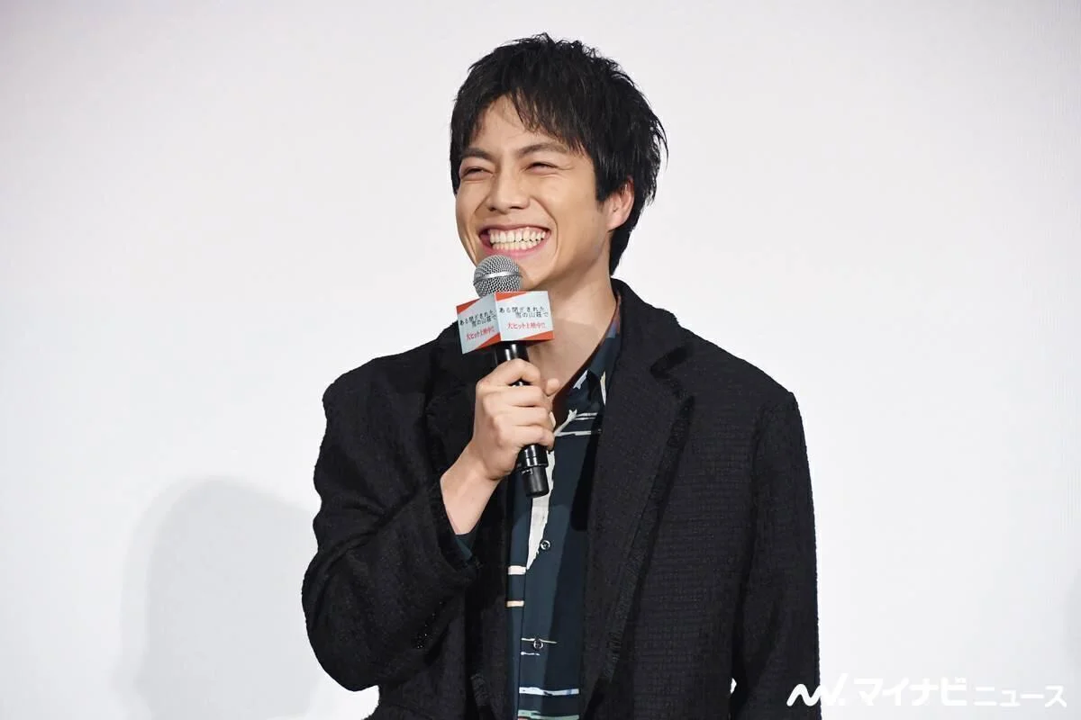 더쿠 영화 「눈에 갇힌 외딴 산장에서」 대히트 사례 무대 인사 시게오카 다이키west 오카야마 아마네 니시노 나나세 토즈카 준키 이이즈카 켄 감독