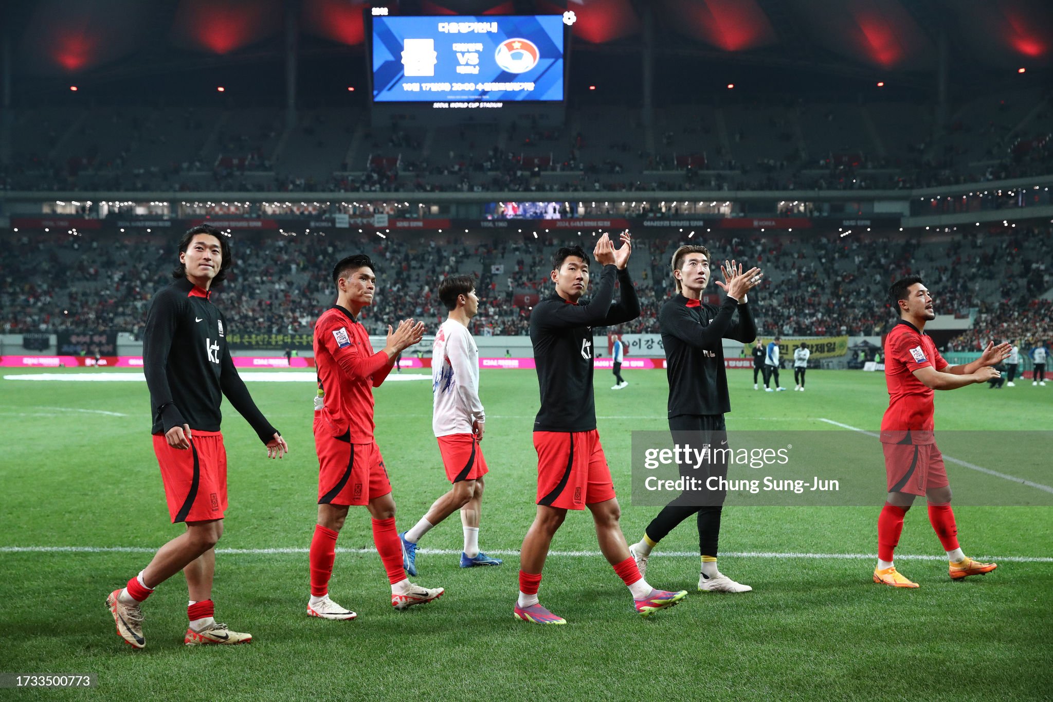 더쿠 - 231013 튀니지전 흥민이 ️ (fa포토, 게티)