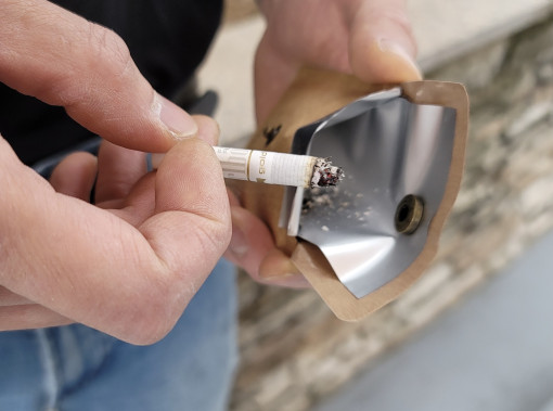 더쿠 - 흡연자들이 꼭 가지고 다녀야하는 물건