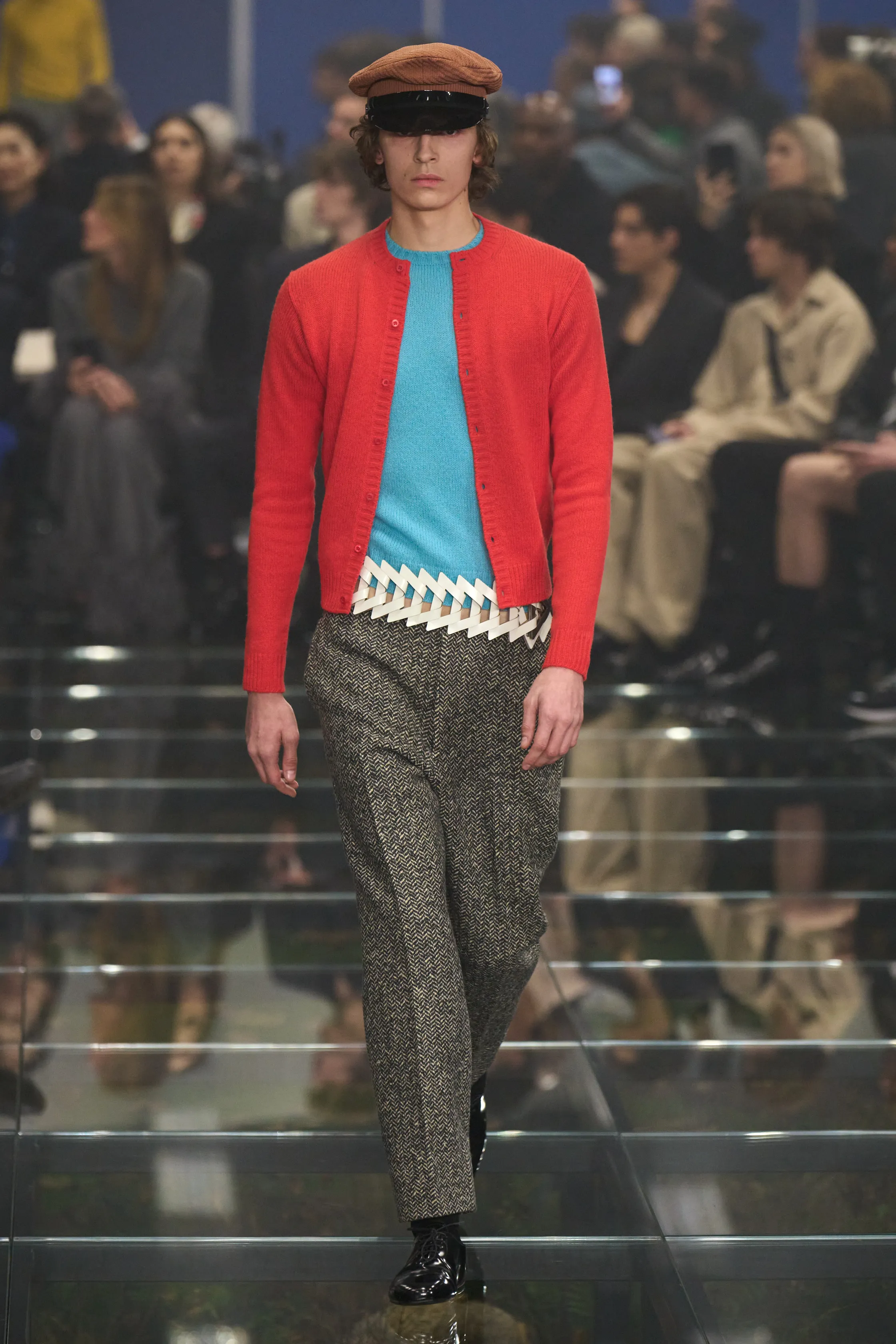 더쿠 - 프라다 / Prada FW24 Menswear 컬렉션