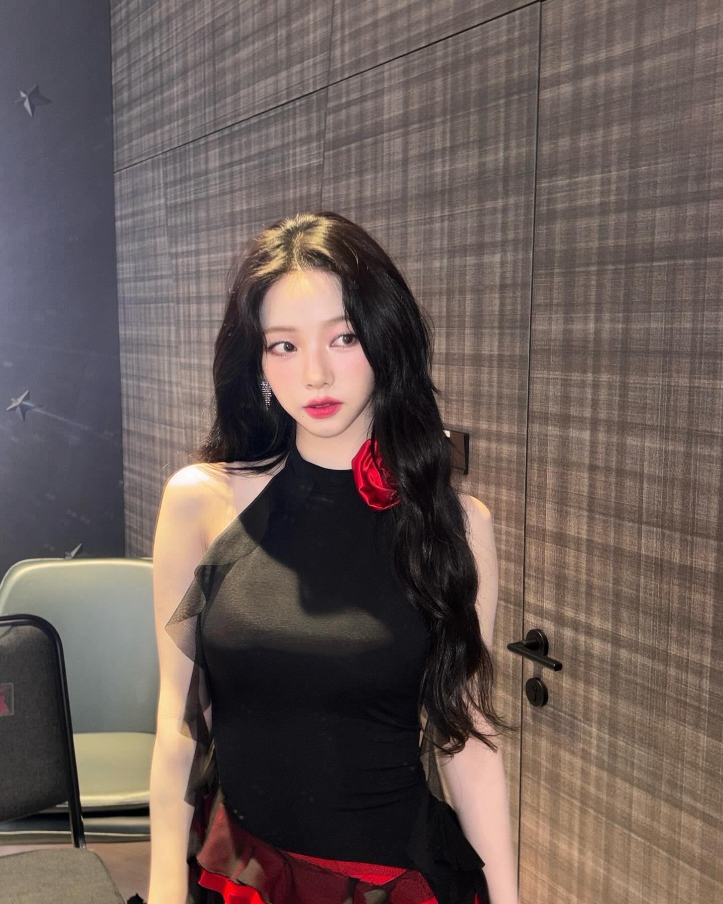 더쿠 - 흑장미 그 자체였던 케이콘 홍콩 카리나