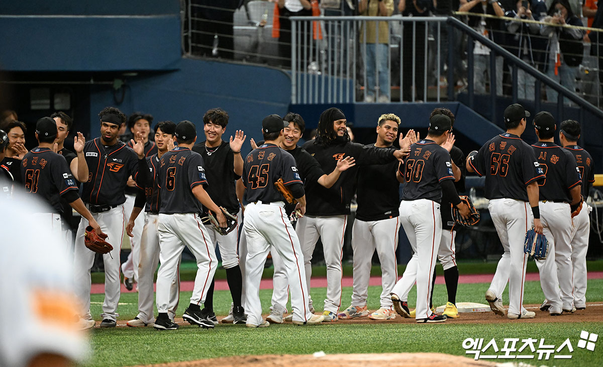 더쿠 - [KBO] '시환+선진+진영 타점' 한화, DH 2차전까지 쓸어담고 5연승! [고척:스코어]