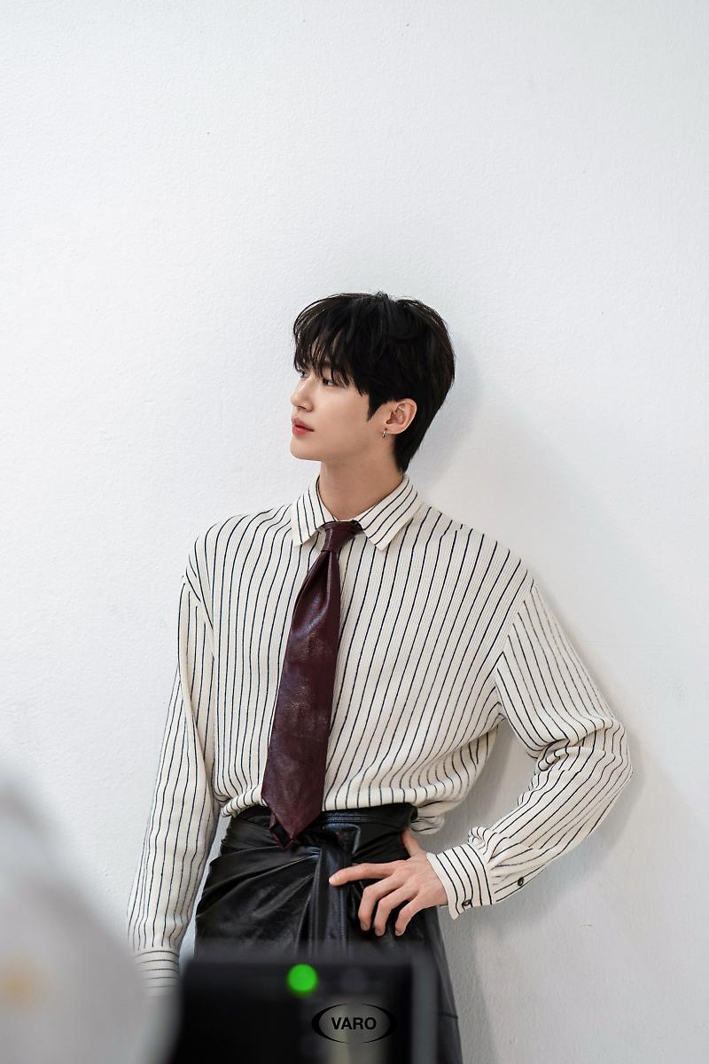 더쿠 변우석 선재업고튀어 남주 엘르 화보 비하인드 사진