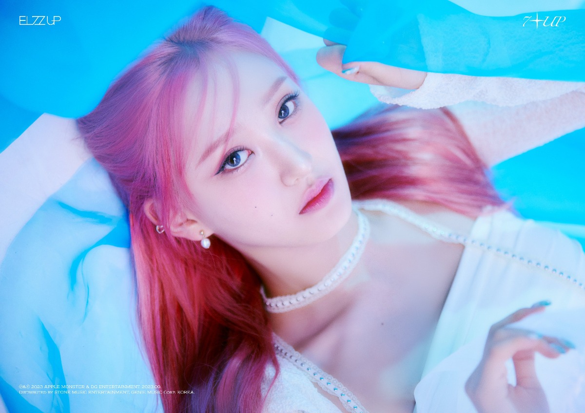더쿠 - EL7Z UP(엘즈업) 1ST MINI ALBUM [7+UP] QUEEN Ver. - CONCEPT PHOTO #1