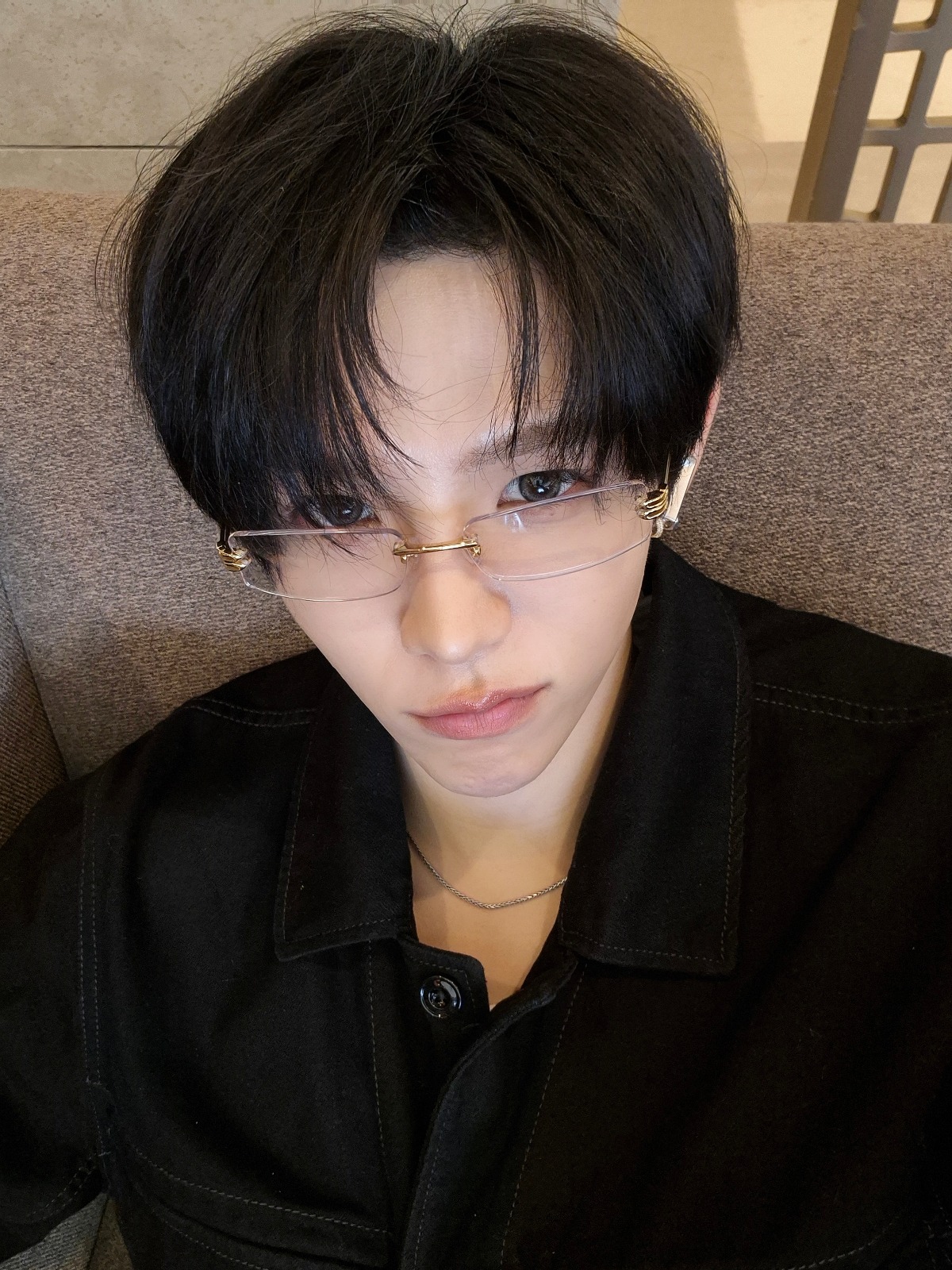 더쿠 - 타로 위버스 사진 개잘생겼음