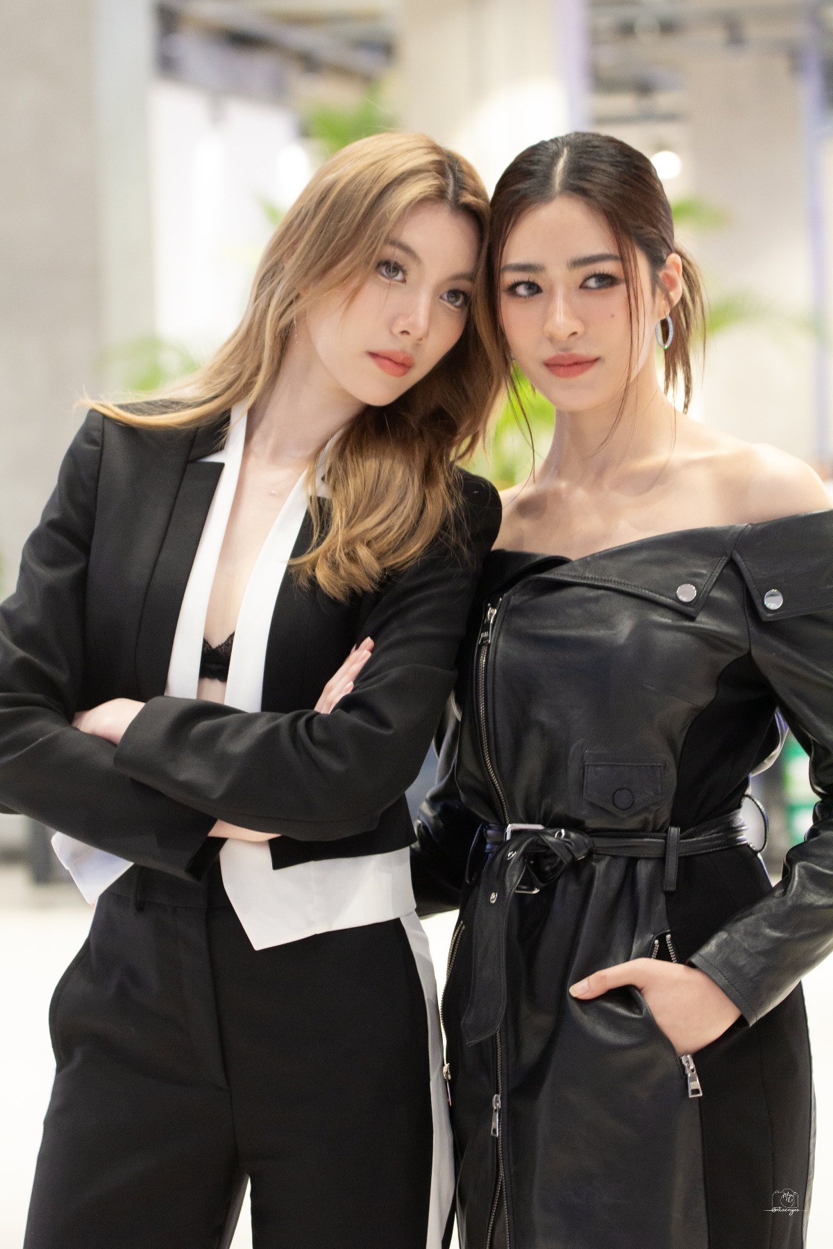 더쿠 - 링옴 아무리 자기들이 냥냥이라고 해도 내가 보기엔 너무 댕냥이야 ㅋㅋㅋ