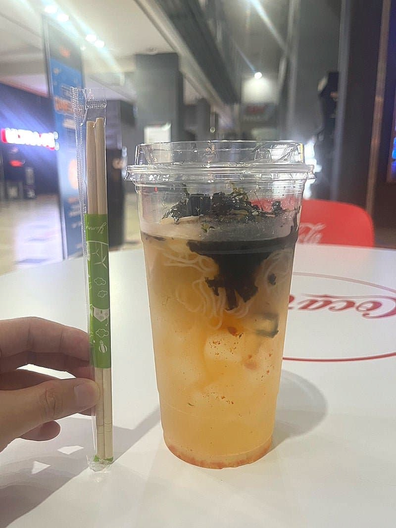 더쿠 - CGV 7500원짜리 컵냉면 실물 논란