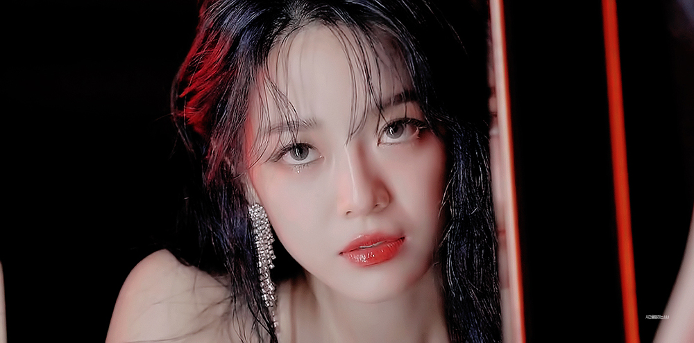 더쿠 - 김세정 1st ALBUM '문(門)' CONCEPT FILM 움짤.jpgif