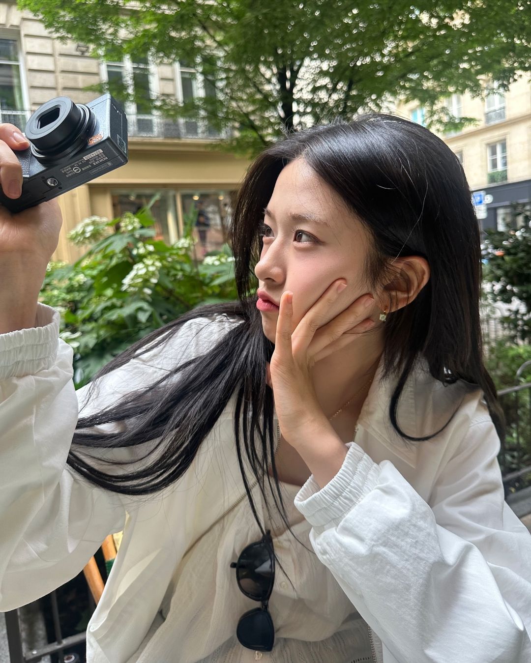 더쿠 - 아이브 안유진 인스타.jpg